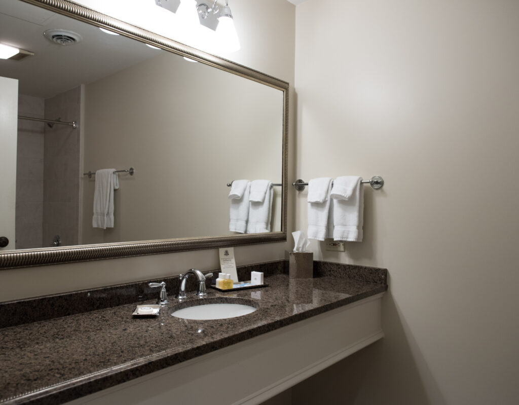 Two Room Suites - Fulton Lane Inn